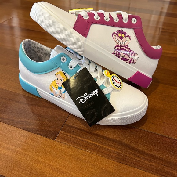 Groud Up | Shoes | Disney Womens Alice In Wonderland Lowtop Court ...